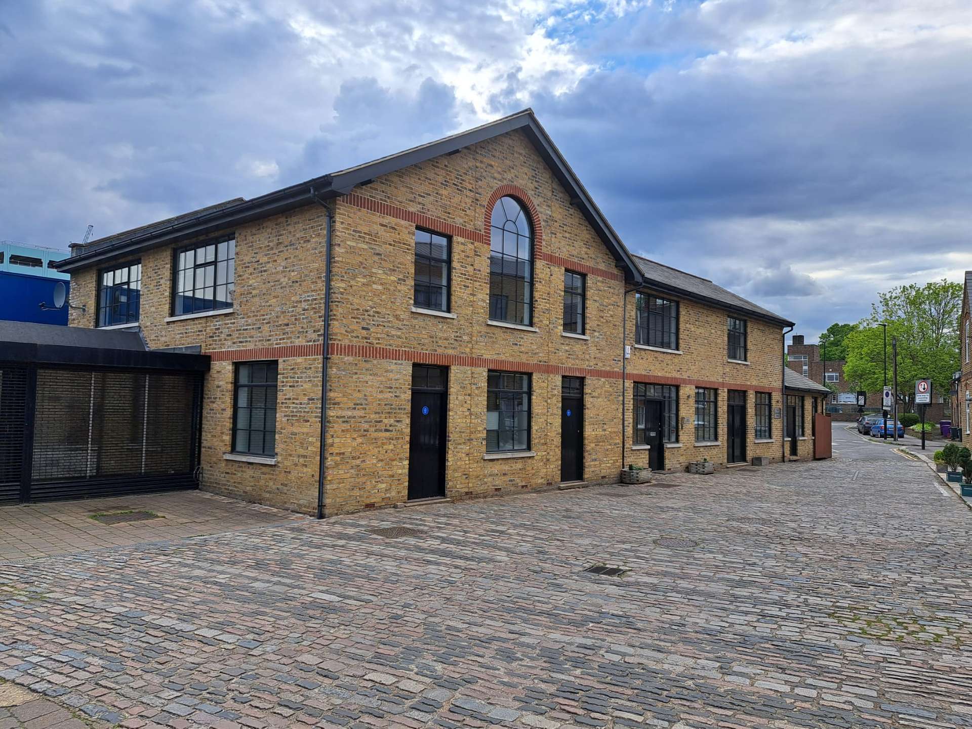 The Gatekeeper's House, 1-18 The Old Pumping Station, Pump Alley ...