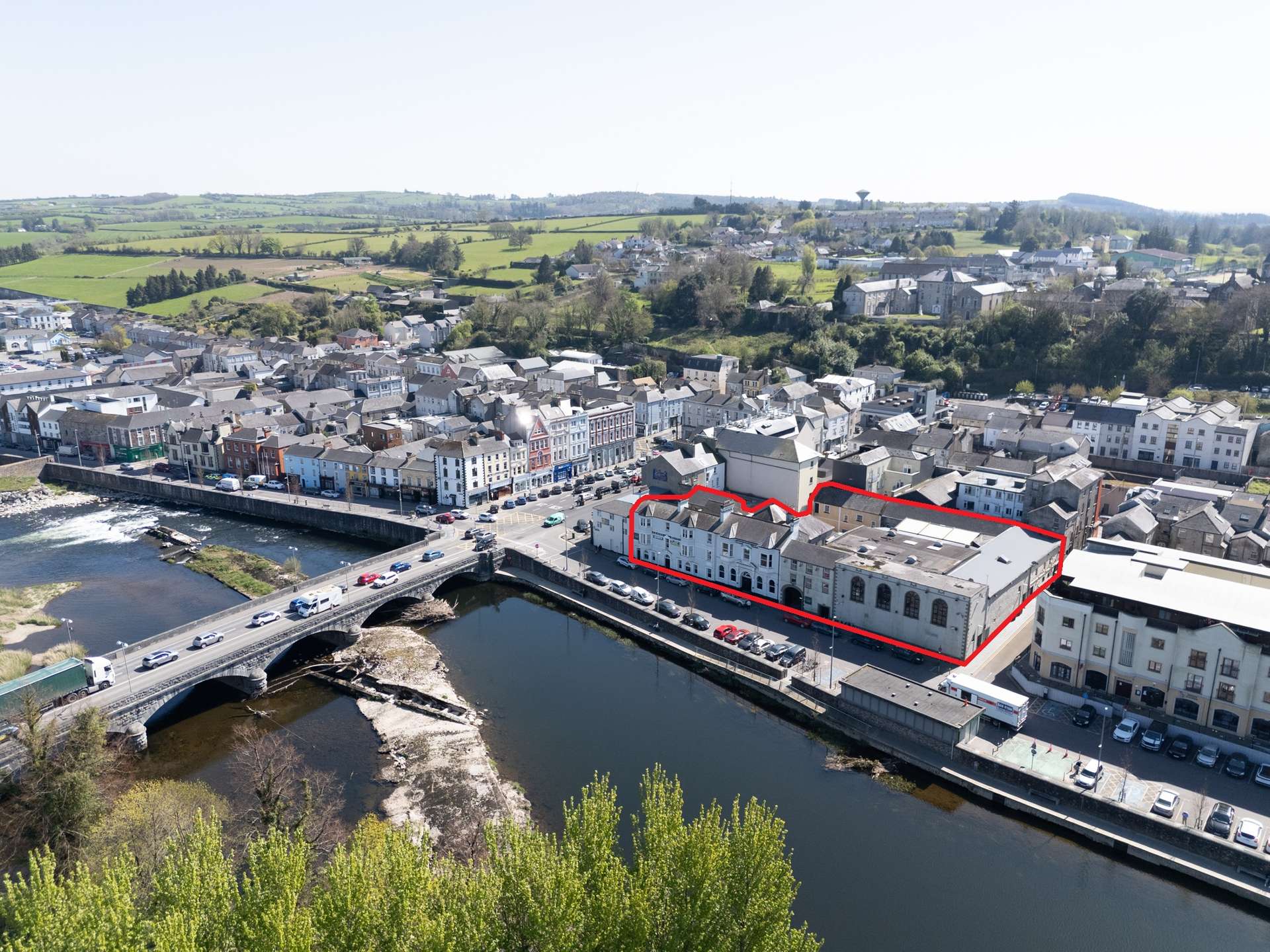 The Former Grand Hotel & The Quays Bar and Nightclub, Fermoy, Co Cork ...