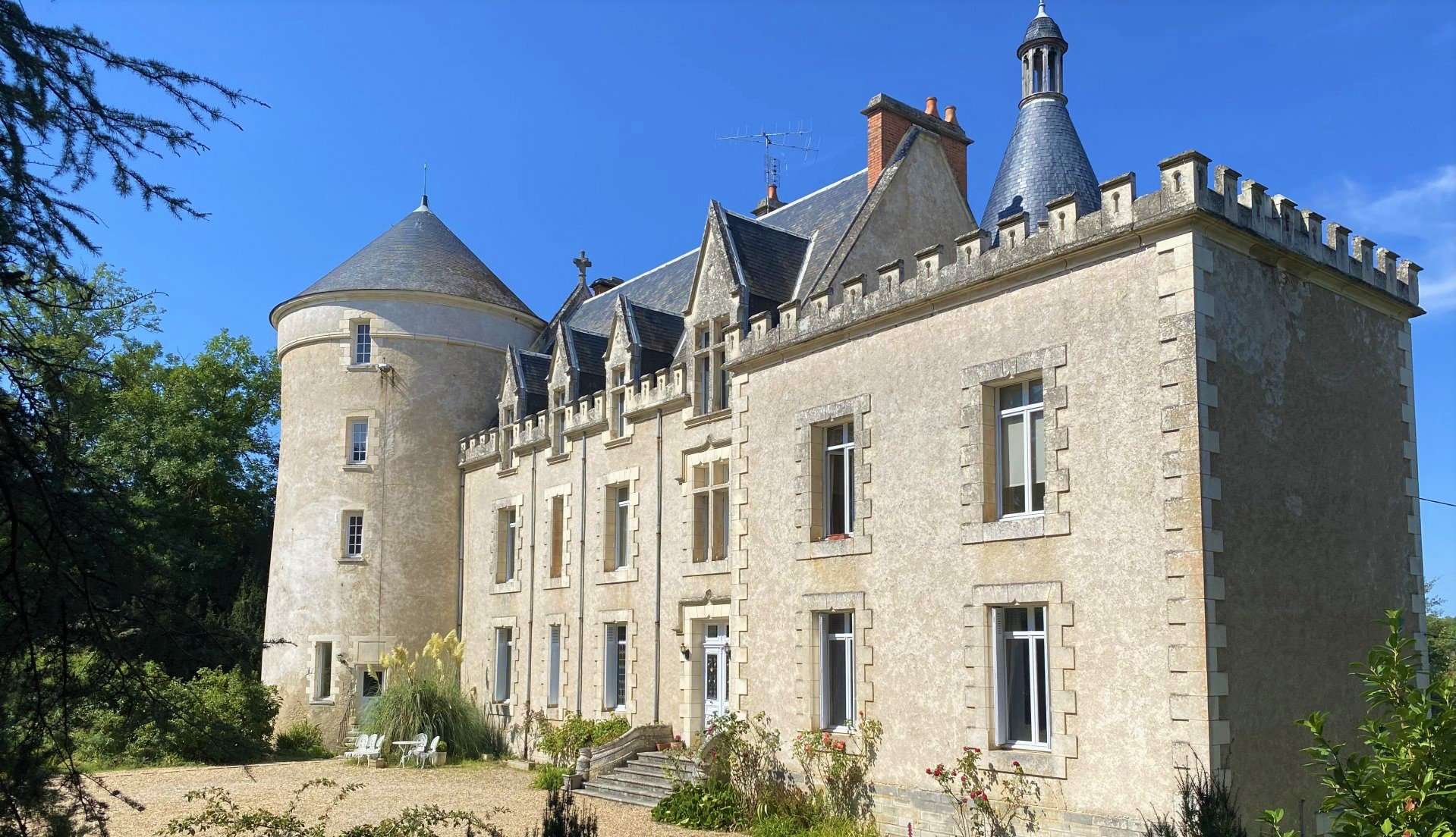 Castles for sale in Europe | Savills