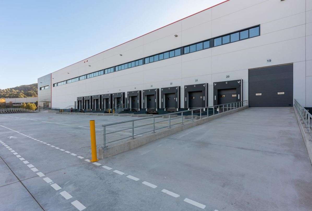 Nave Logística en Alquiler en Gelida, , GELIDA | Property to rent | Savills