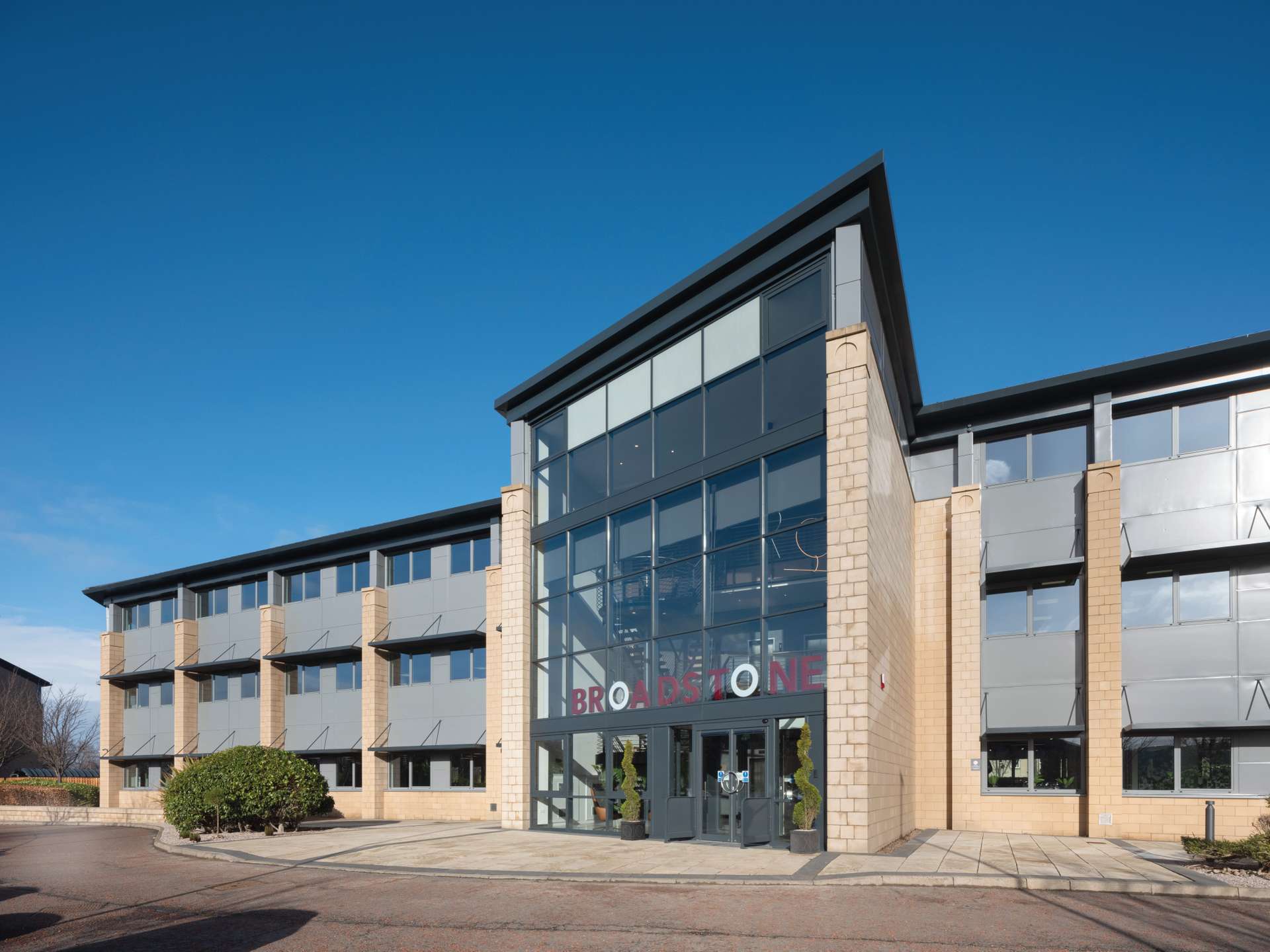 Broadstone Building, 50 South Gyle Crescent, Edinburgh, EH12 9LD ...