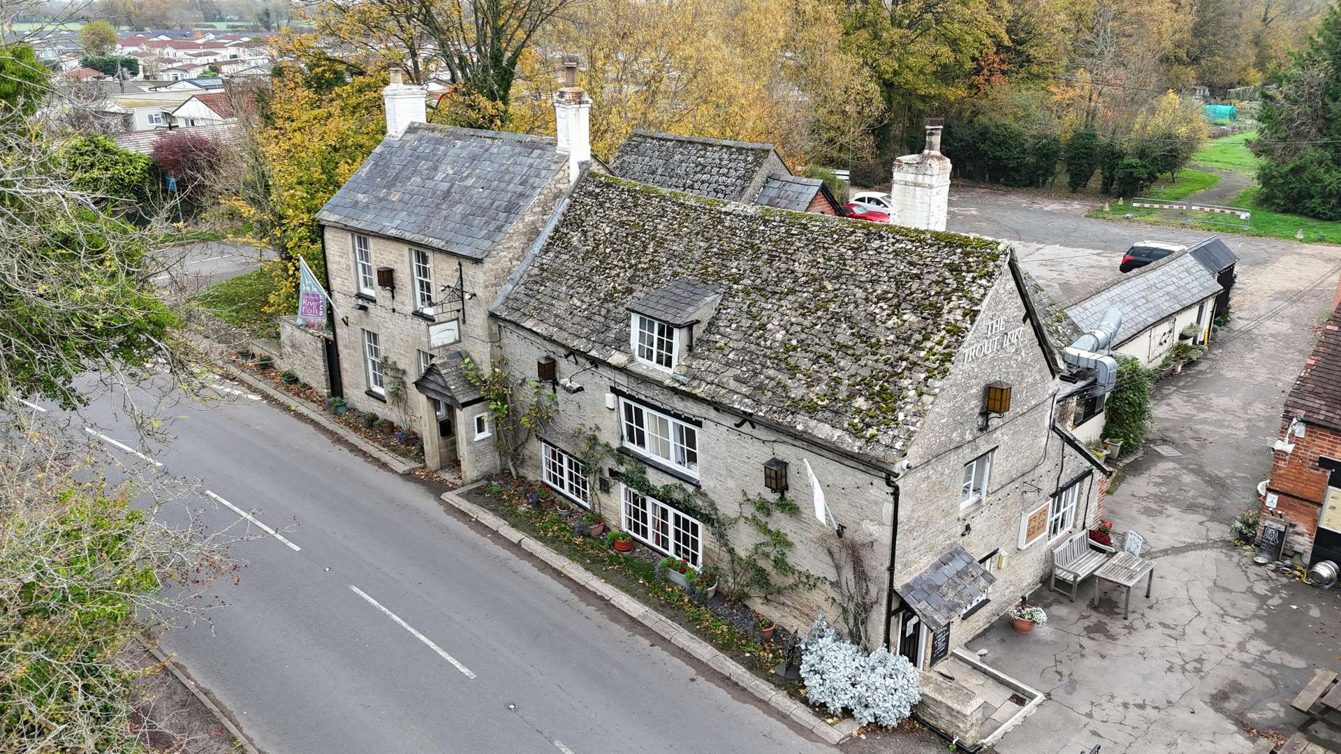 Trout Inn, Faringdon Road, Lechlade, GL7 3HA | Property for sale | Savills