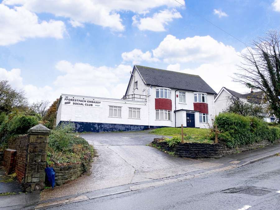 Fforestfach Embassy Social Club, 75 Ravenhill Road, Ravenhill, Swansea ...