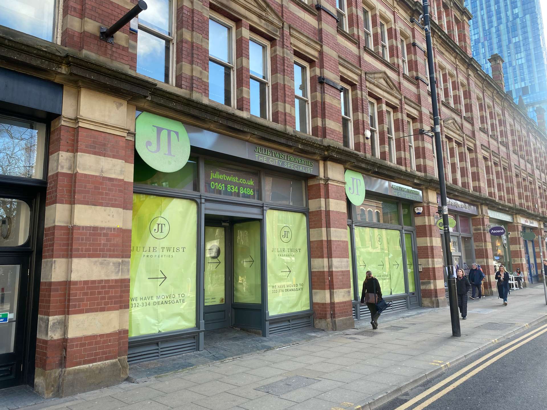 Retail properties & Shops to rent in Manchester, Greater Manchester ...