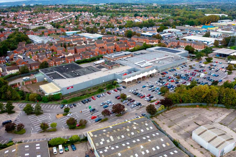 Colchester Avenue, Cardiff, Colchester Avenue, Pen-y-lan, Cardiff, CF23 ...