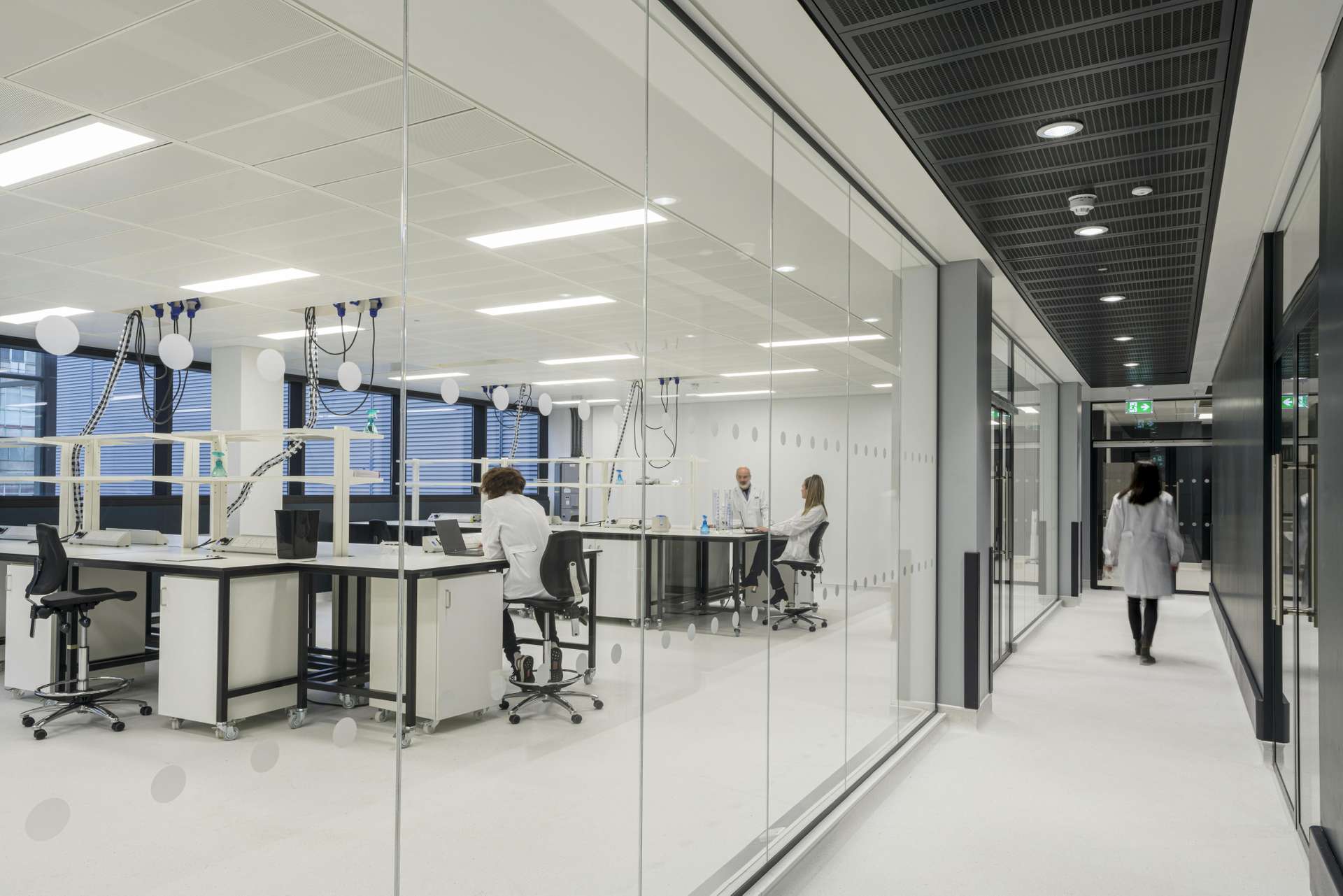 QMB Innovation Centre, Fully Fitted Lab Suite, 42 New Road, London, E1 ...