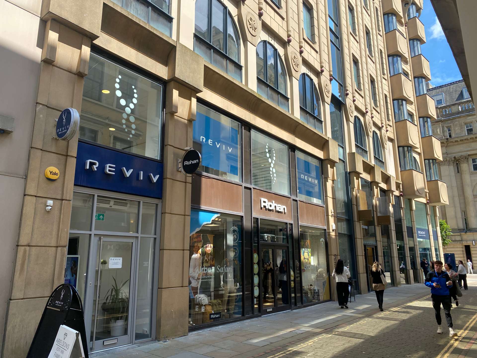 Retail properties & Shops to rent in Greater Manchester, England | Savills