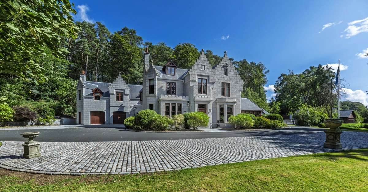 Legatesden House, Pitcaple, Inverurie, Aberdeenshire, AB51 5DT ...