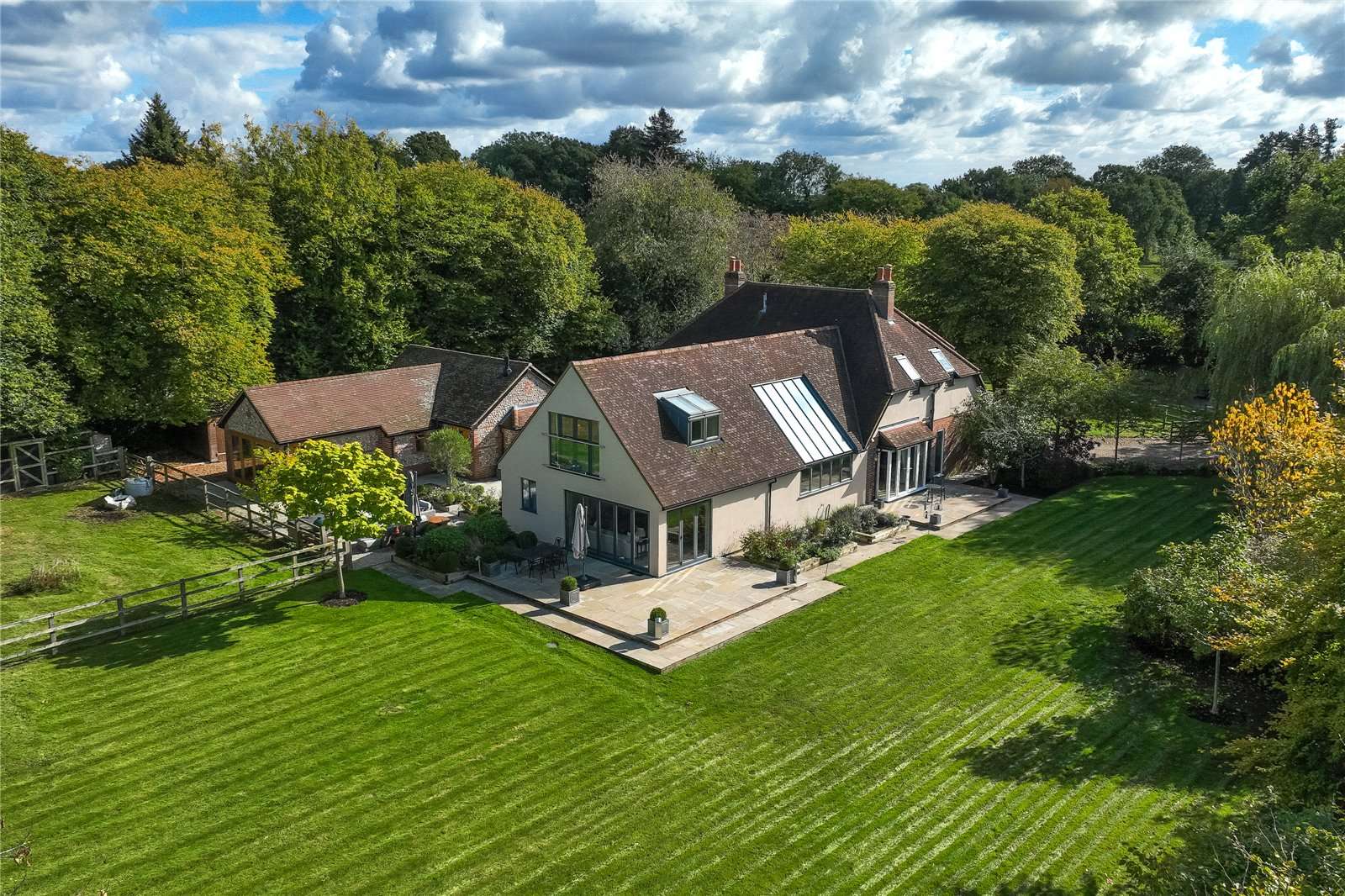 Bank Green, Bellingdon, Nr Chesham, Buckinghamshire, HP5 2UT | Property ...