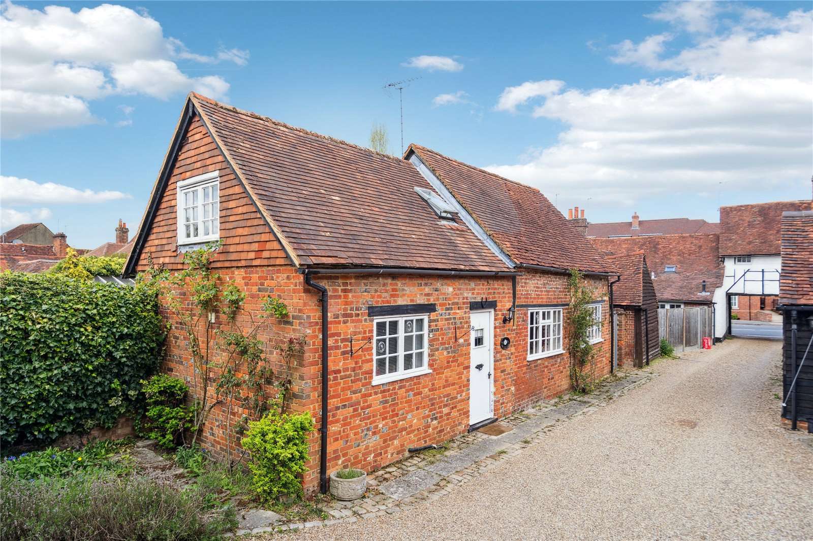 The Broadway, Amersham, Buckinghamshire, HP7 0HJ | Property for sale ...