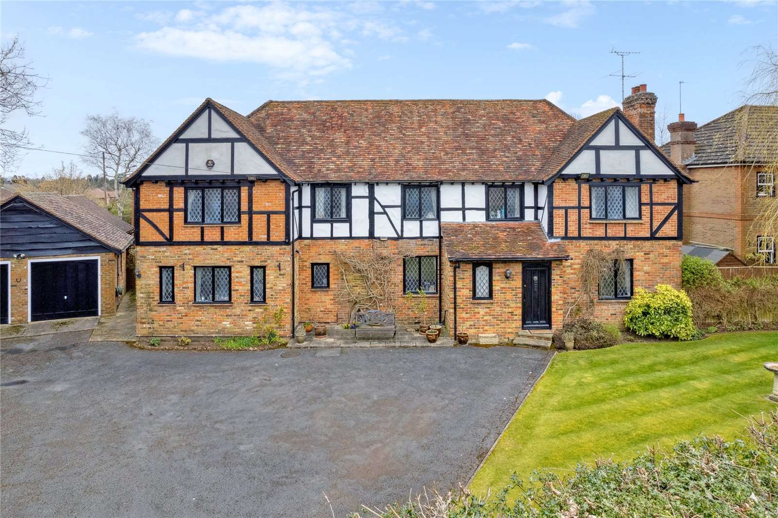 Green Lane, Bovingdon, Hemel Hempstead, Hertfordshire, HP3 0JZ ...