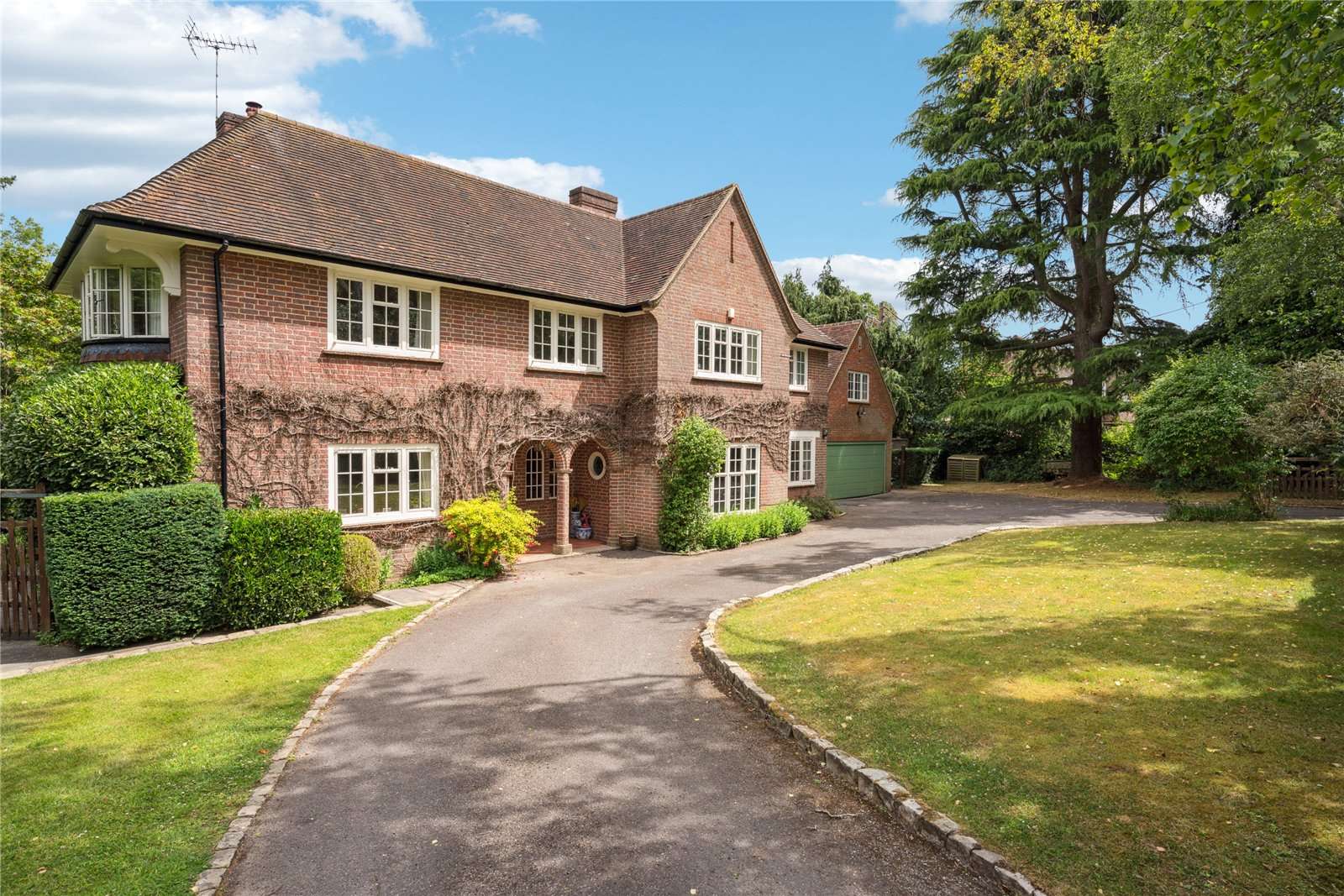 Chiltern Road, Ballinger, Buckinghamshire, HP16 9LJ | Property for sale ...