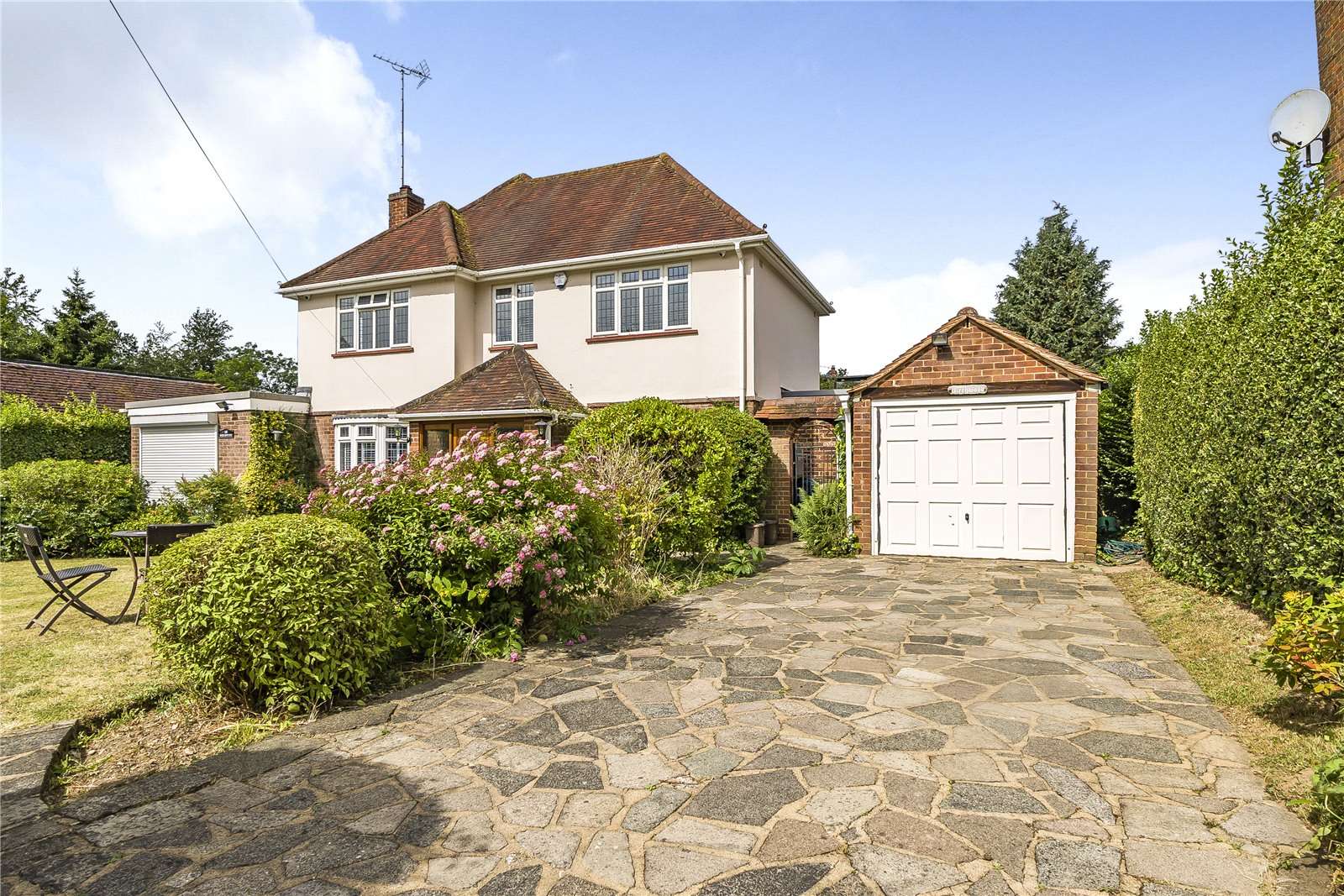 Seer Mead, Seer Green, Beaconsfield, HP9 2QL | Property to rent | Savills