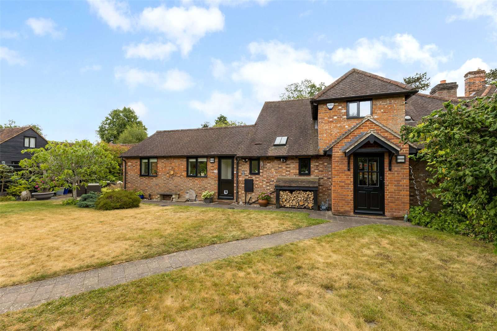 Houses for sale in Great Kingshill, Buckinghamshire | Savills