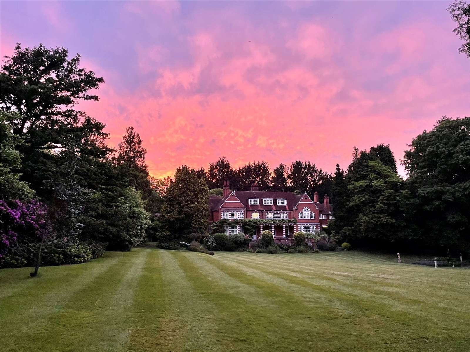 Windmill Road, Fulmer, SL3 6HF | Property for sale | Savills