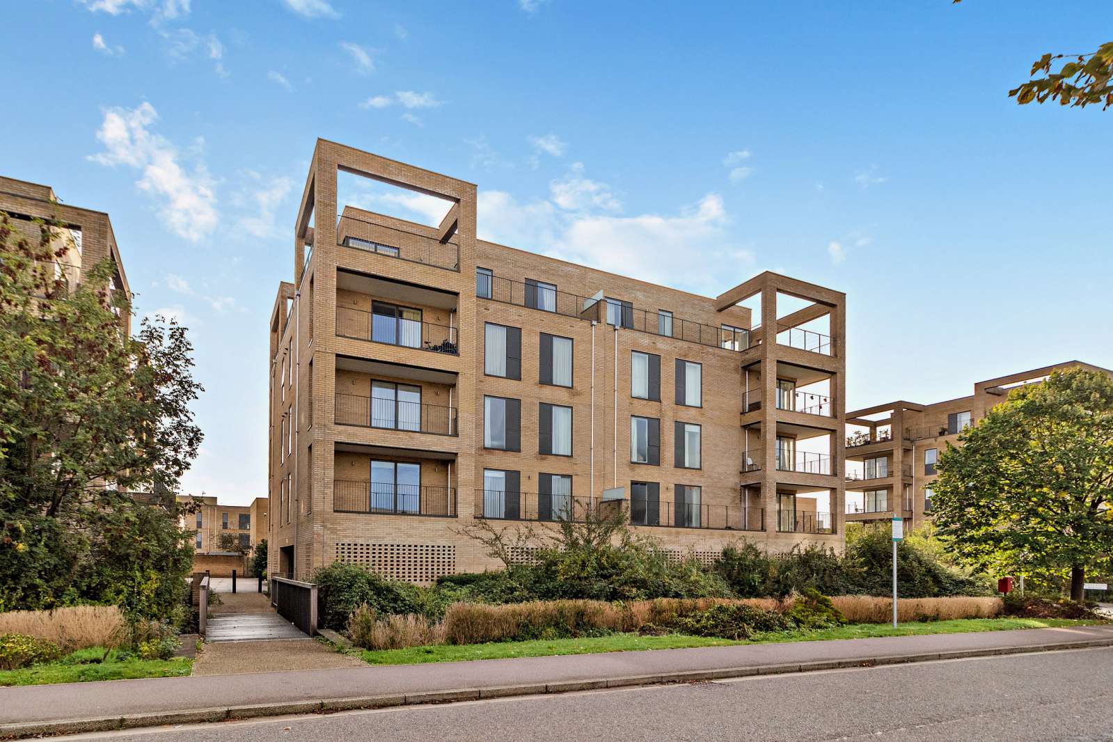 Trumpington, Cambridge, CB2 9DJ | Property to rent | Savills
