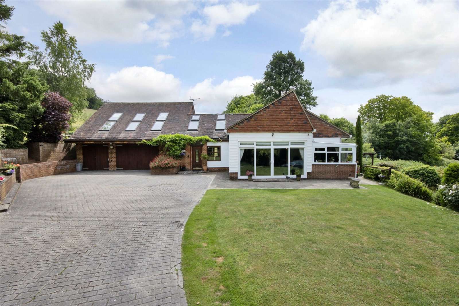 Harta untuk dijual di Hartlip, Kent, England | Savills