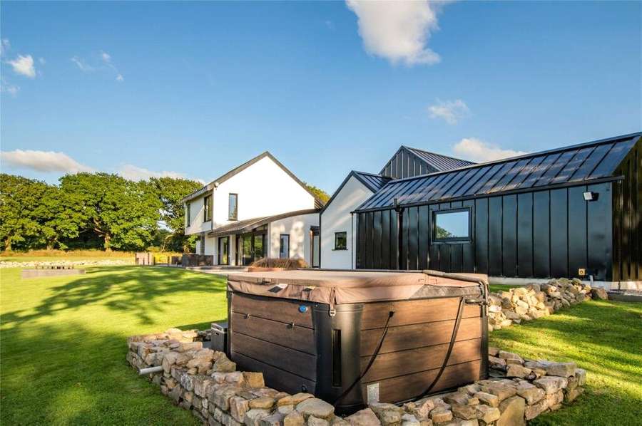 Ffairfach, Llandeilo, Carmarthenshire, SA19 6PY | Property for sale ...