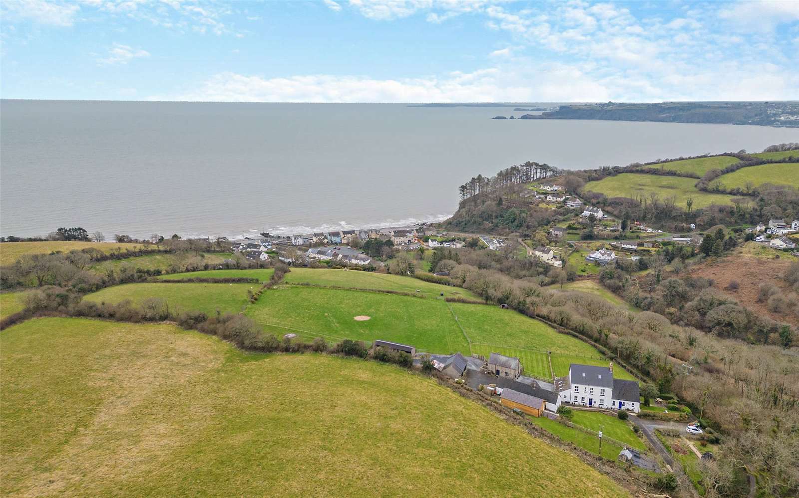 Amroth, Nr Saundersfoot, Pembrokeshire, SA67 8NQ | Property for sale ...