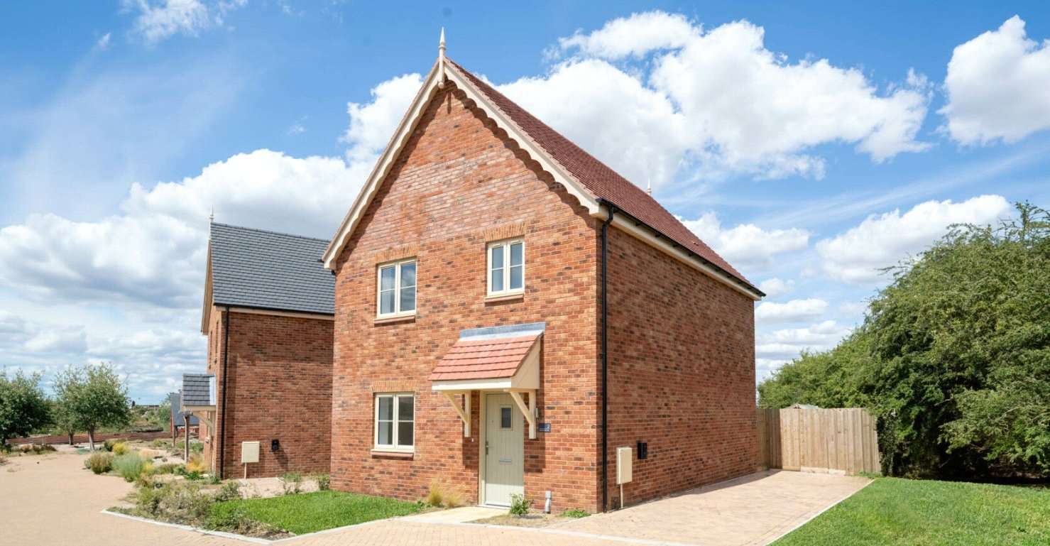 Felsted Gate, Station Road, Felsted, Dunmow, CM6 3HD | New Homes & New ...