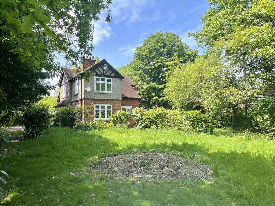 Little Baddow Road, Danbury, Chelmsford, Essex, CM3 4NS | Property for ...