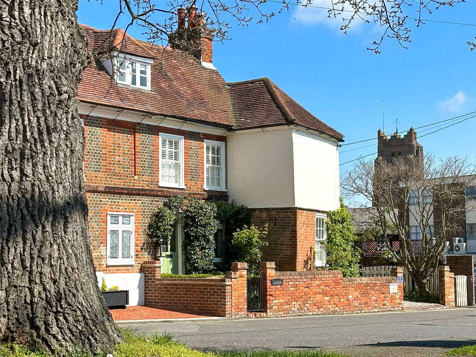Market Place, Ingatestone, Essex, CM4 0BY | Proprietà in vendita | Savills