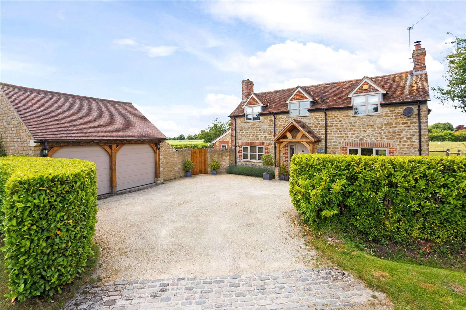Houses for sale in Baulking, Oxfordshire | Savills
