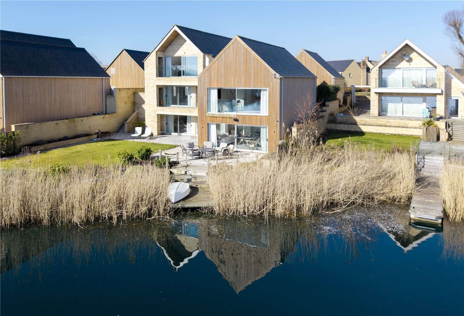 Gadwall Close, South Cerney, Cirencester, Gloucestershire, GL7 5XG ...