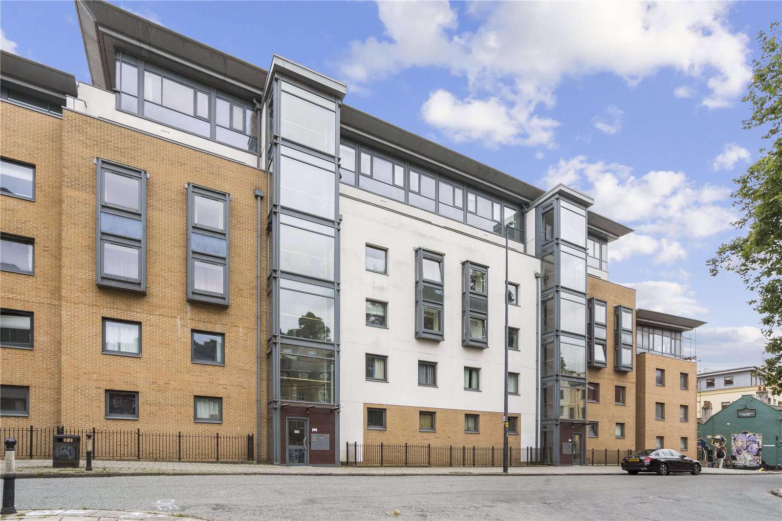 Property to rent in UK | Savills