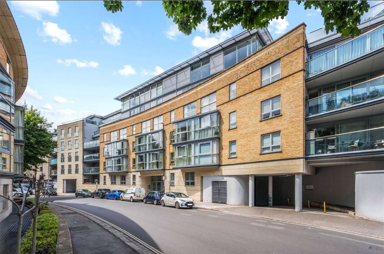 Merchants Road, Clifton, Bristol, Somerset, BS8 4HH | Property to rent ...