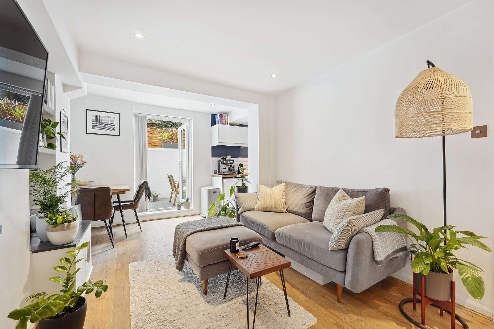Balham Grove, London, SW12 8AZ | Property for sale | Savills