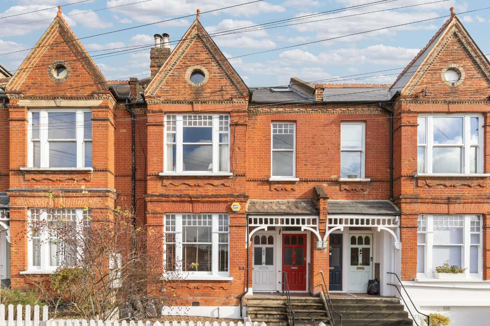 Endlesham Road, London, SW12 8JX | Property for sale | Savills