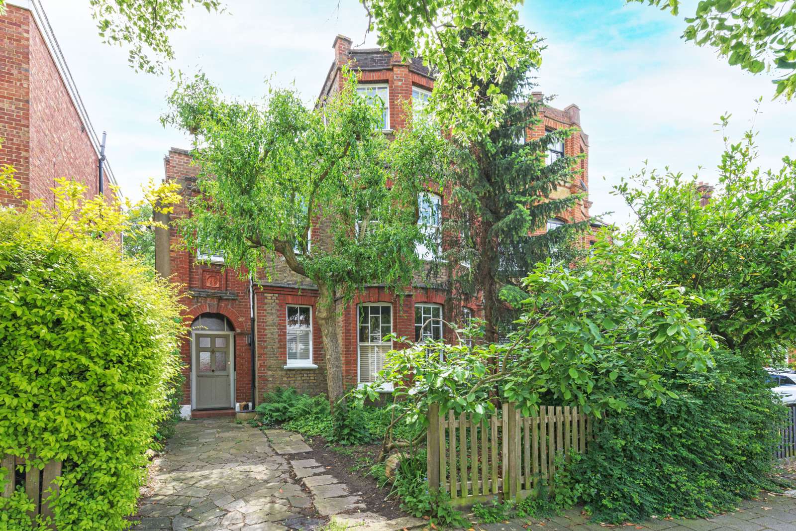 Telford Avenue, London, SW2 4XF | Property for sale | Savills