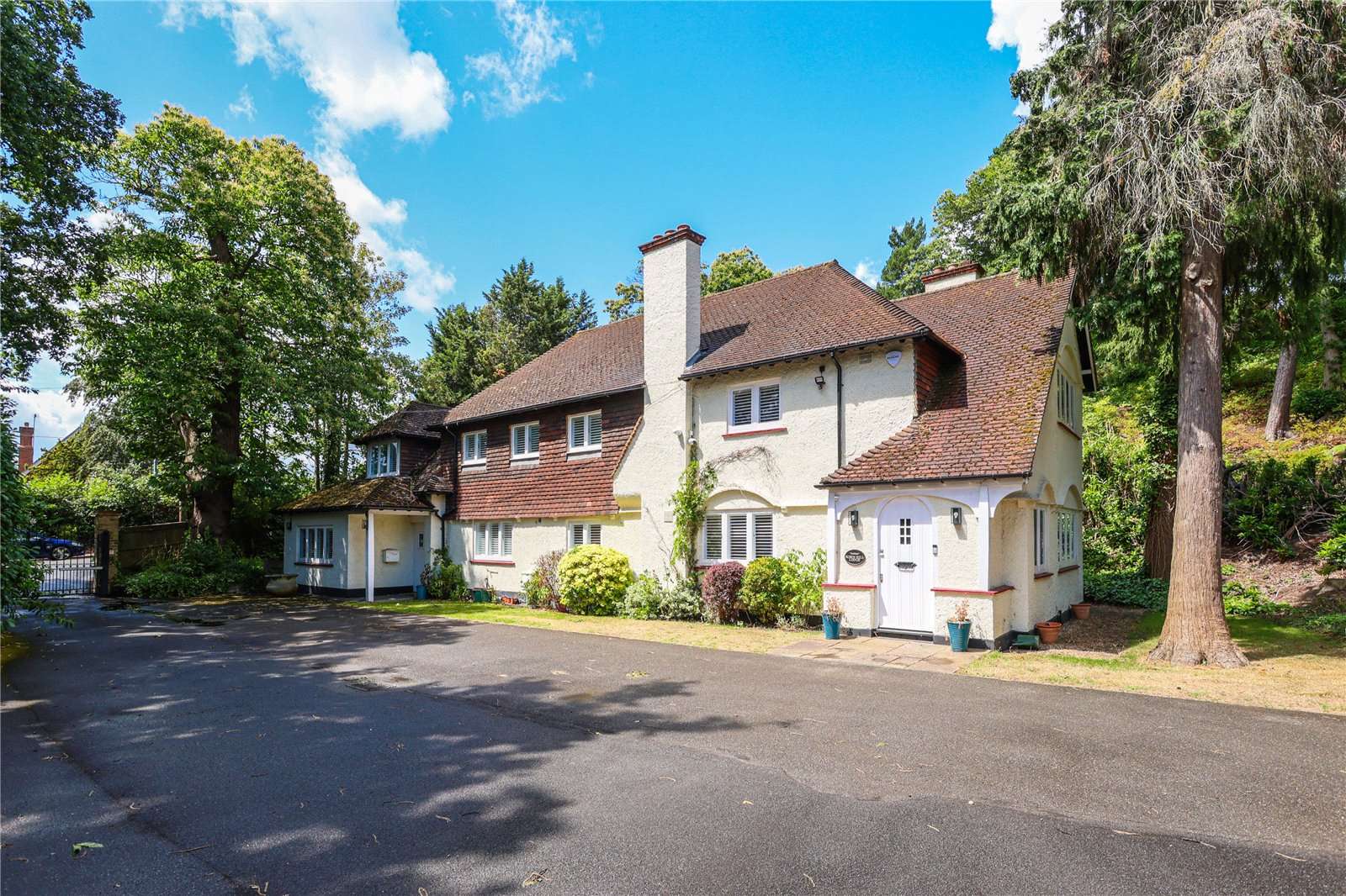Warren Lane, Oxshott, Leatherhead, Surrey, KT22 0ST | Property to rent ...