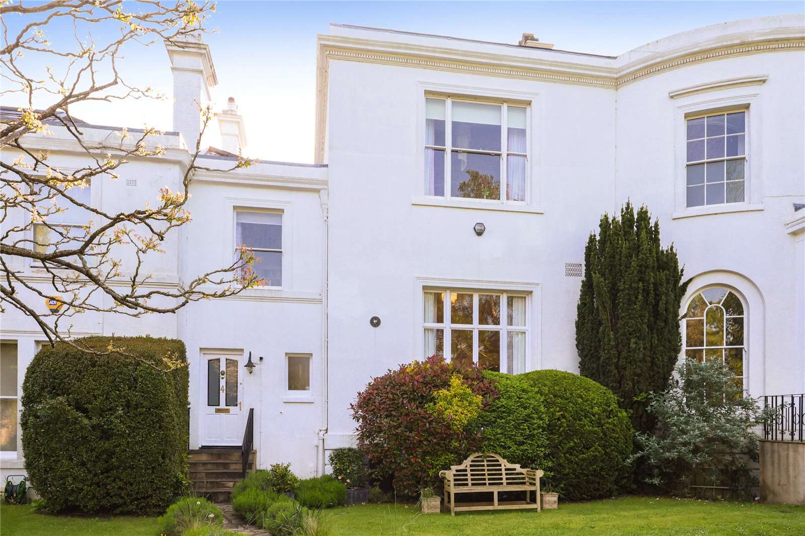 Pains Hill, Portsmouth Road, Cobham, Surrey, KT11 1DL Propiedad en ...