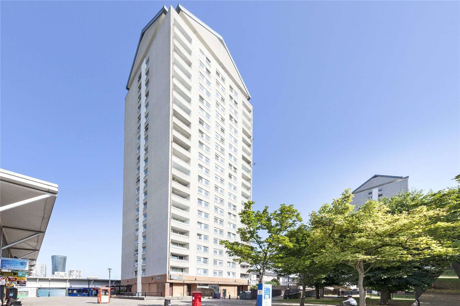 Knighthead Point, The Quarterdeck, London, E14 8SS | Property to rent ...