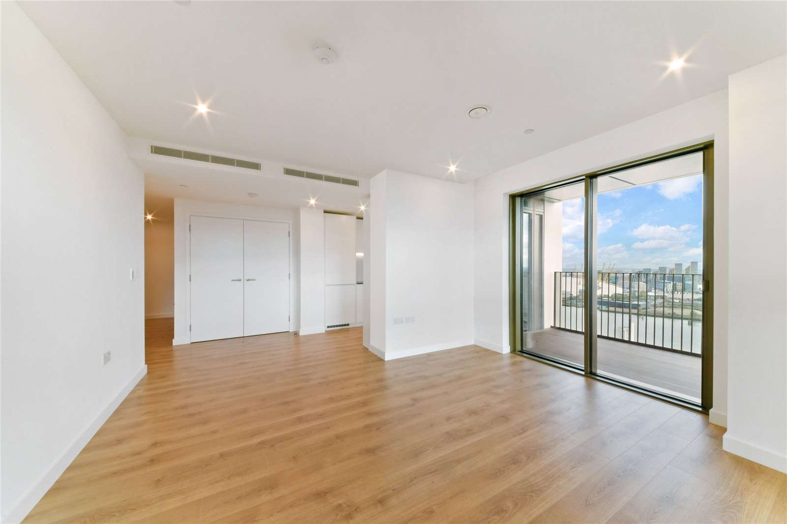 Marsh Wall, London, E14 9PH | Własność na wynajem | Savills