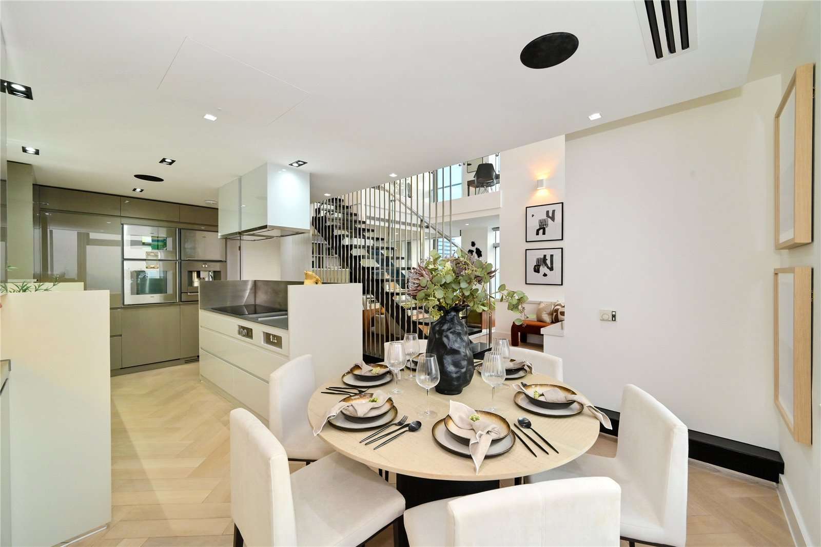 3 Pan Peninsula Square, Canary Wharf, London, E14 9HR | Property for ...