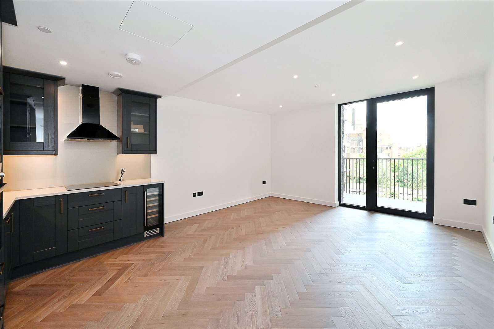 第一太平戴维斯 | Merino Gardens, London, E1W 2DF | 财产 待租