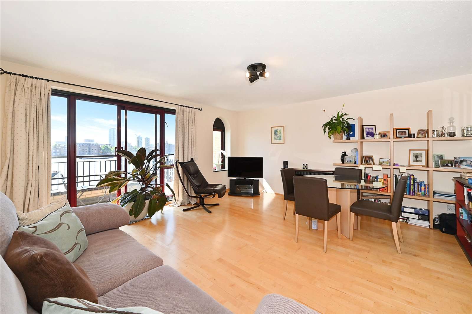 Wapping High Street, London, E1W 3PD | Property for sale | Savills