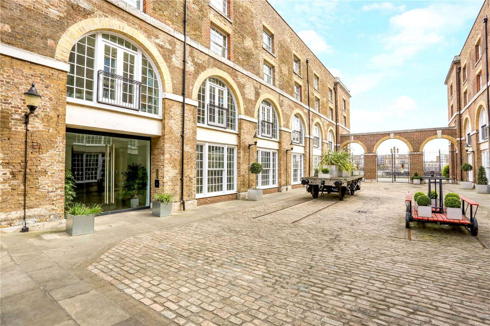 The Listed Building, 350 The Highway, Wapping, London, E1W 3HU ...