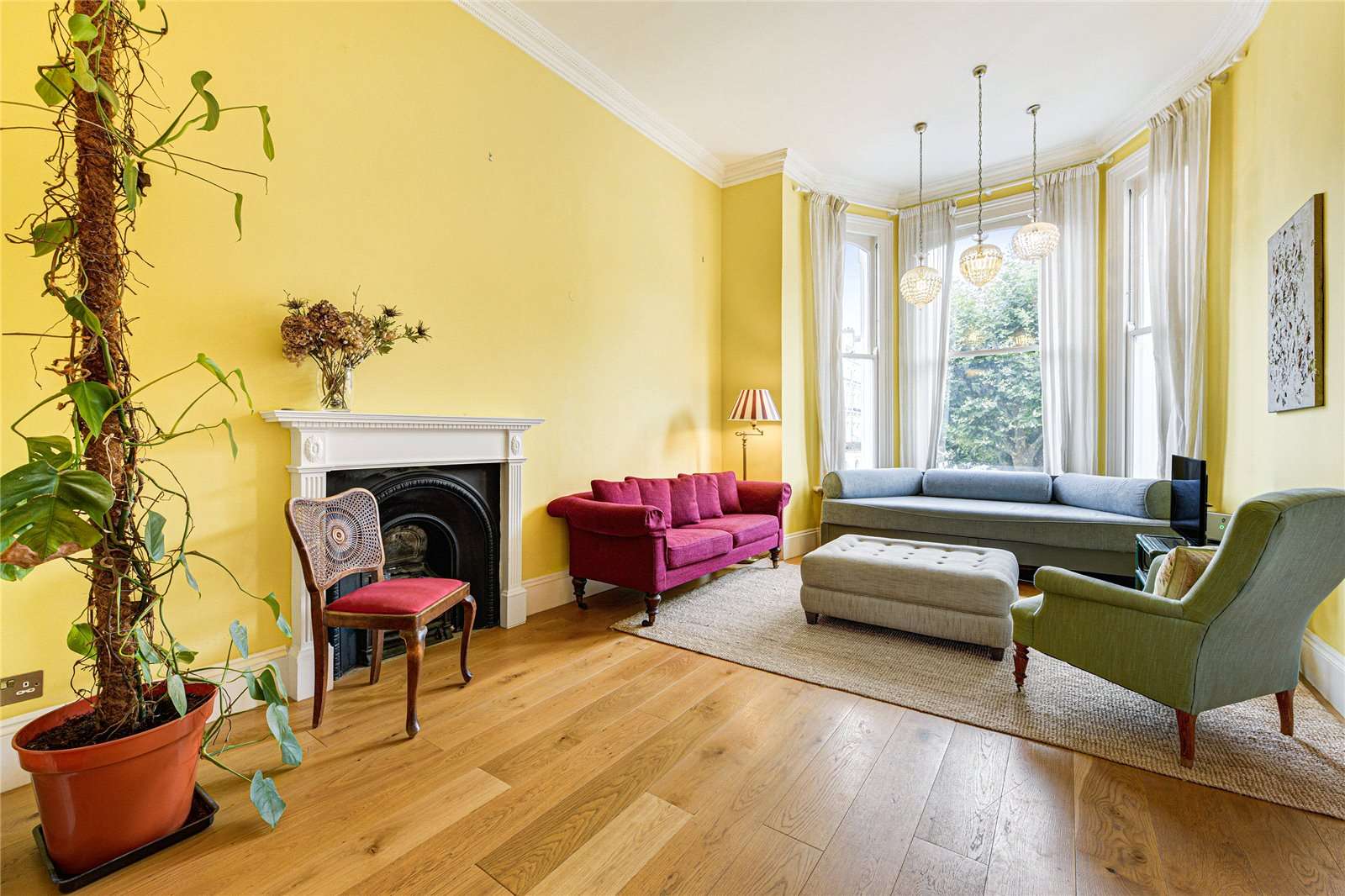 Redcliffe Square, London, SW10 9BN | Property to rent | Savills