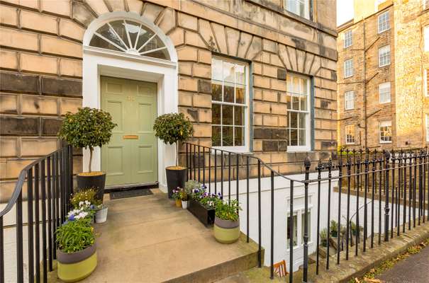 Property to rent in Europe | Savills