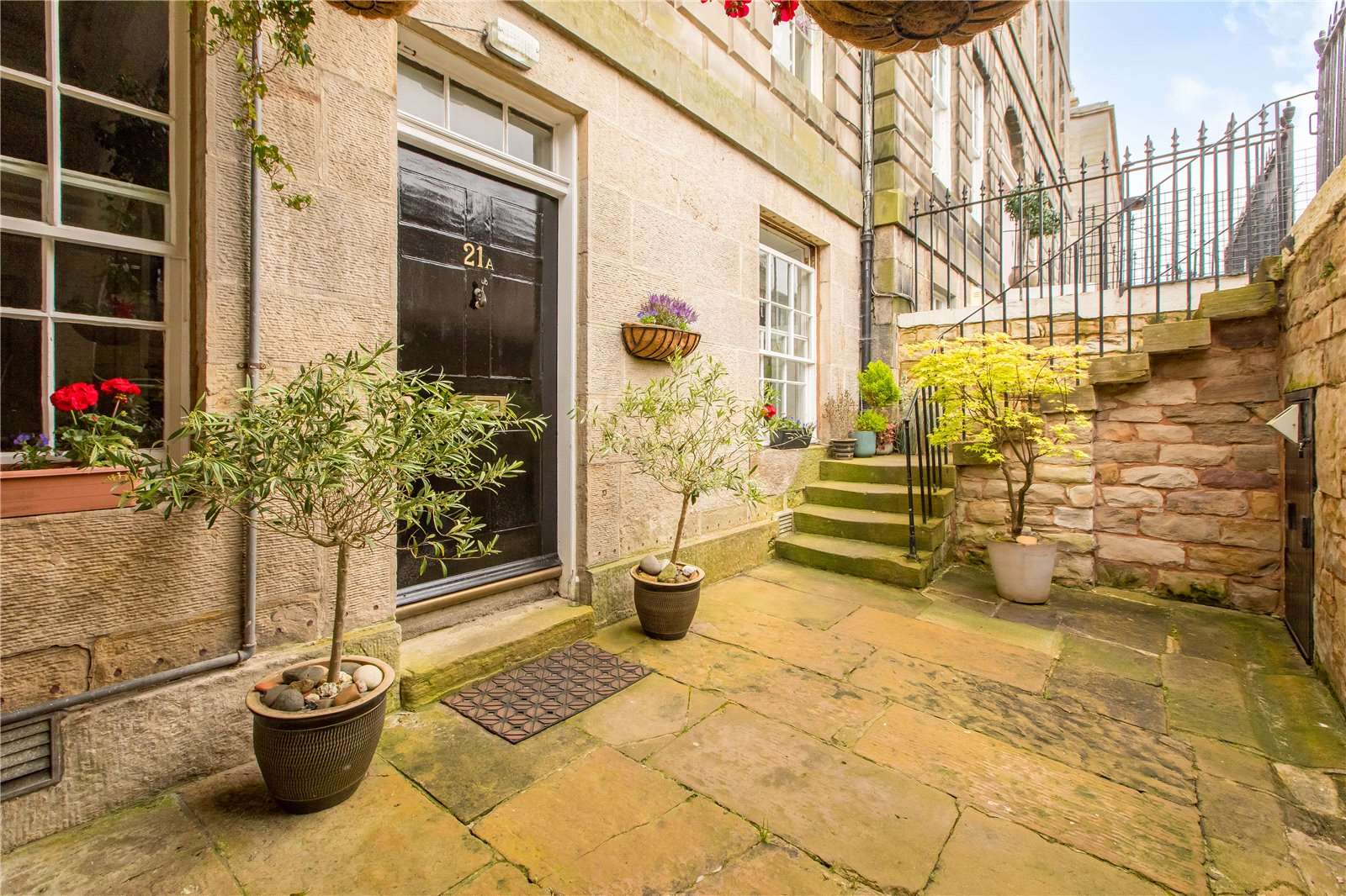 Broughton Place, New Town, Edinburgh, Midlothian, EH1 3RW | プロパティ - 賃貸 ...