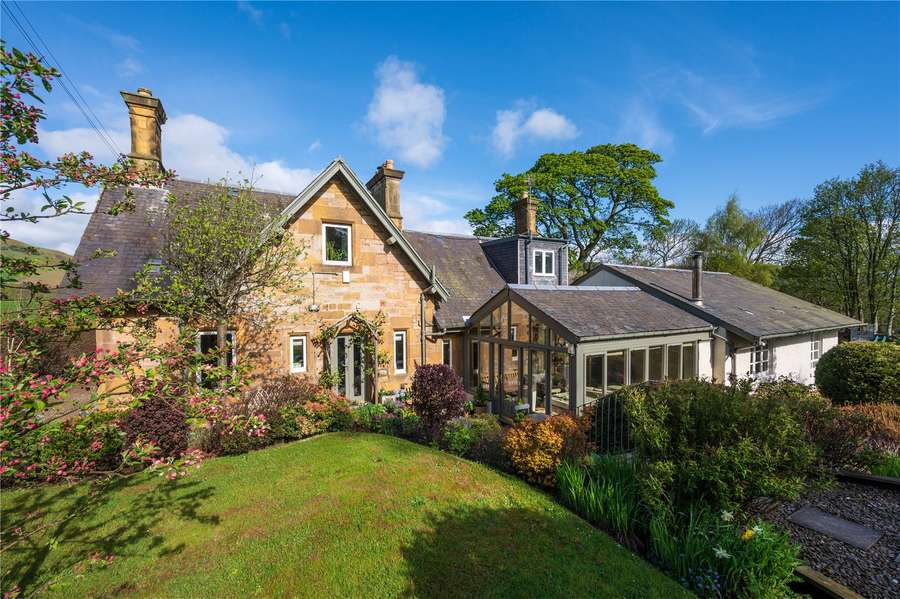 House O'Muir Cottage, Flotterstone, Penicuik, Midlothian, EH26 0PR ...