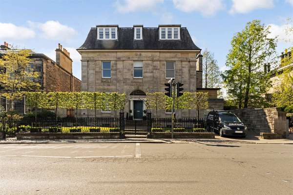 Flats for sale in Edinburgh, City of Edinburgh | Savills