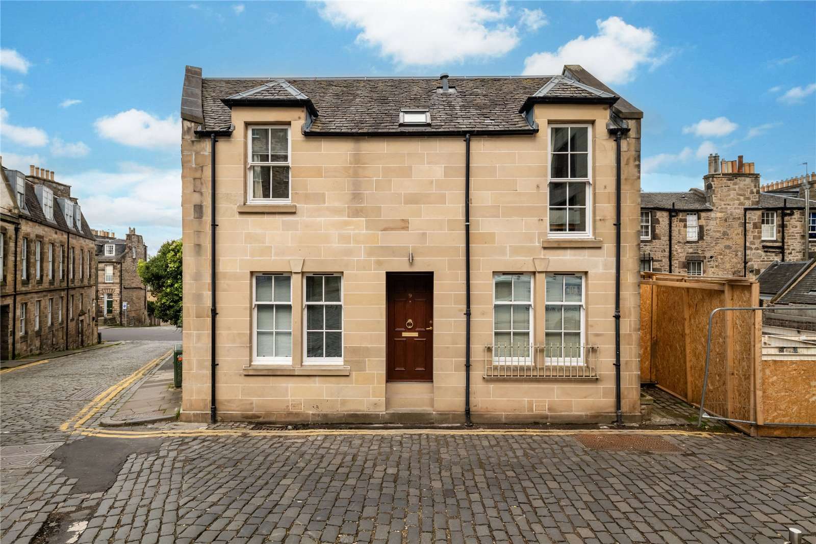 Houses for sale in Edinburgh, City of Edinburgh | Savills