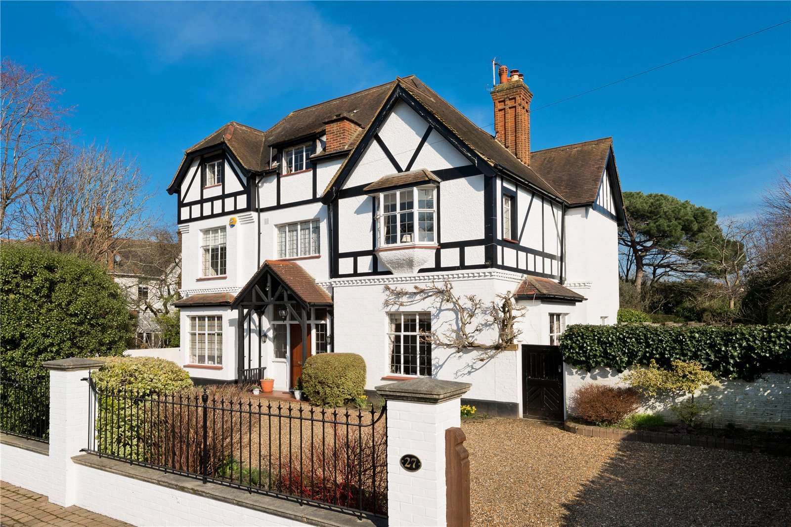 Spencer Road, East Molesey, Surrey, KT8 0SP | คุณสมบัติ รอขาย | Savills