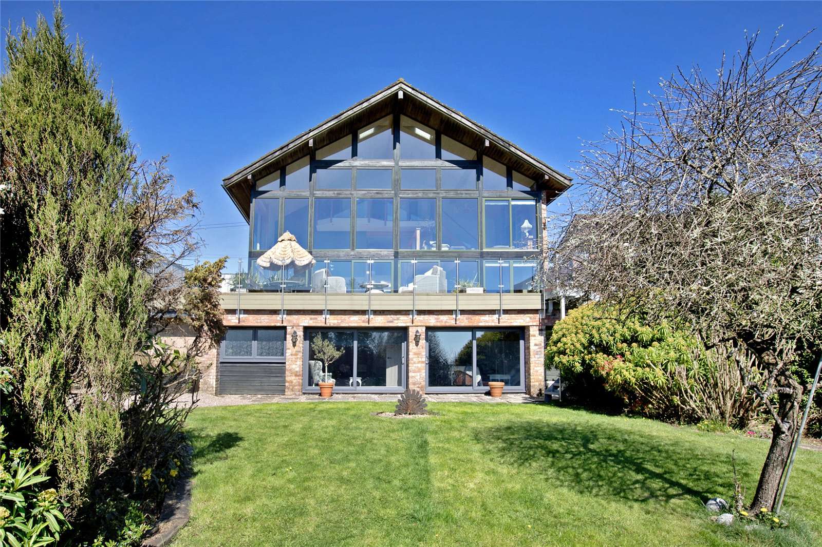 一軒家 - 販売: Rewe, Devon, イングランド | サヴィルズ