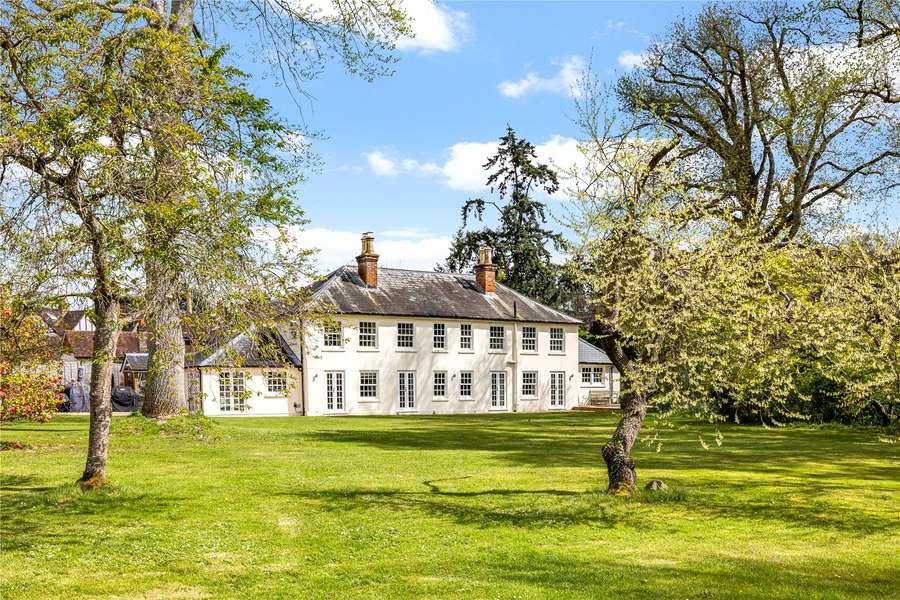 Tilford Street, Tilford, Farnham, Surrey, GU10 2BW | Property for sale ...